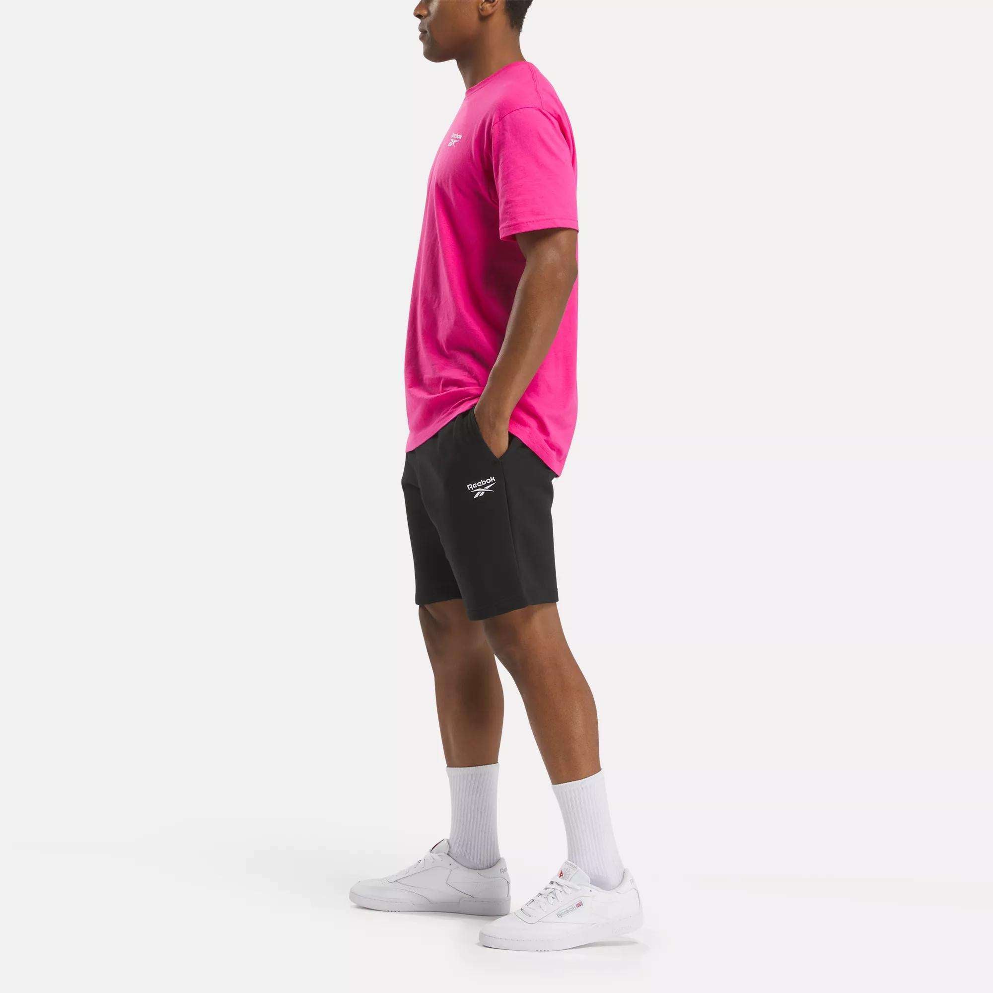 REEBOK classic small logo t-shirt
